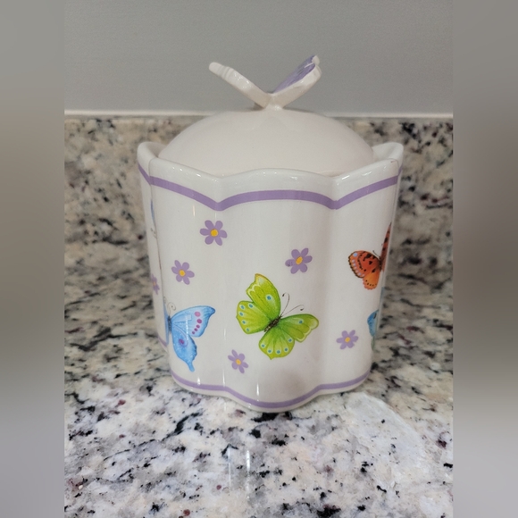 Accents | Decorative Ceramic Butterfly Container | Poshmark